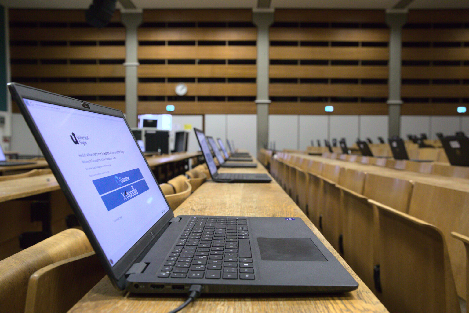 Projekt X-Moodle - ZIMT Uni Siegen